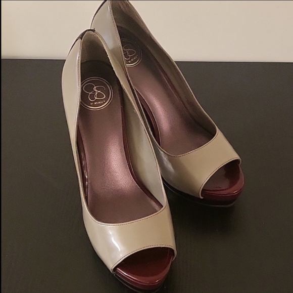 Jessica Simpson | Shoes | Jessica Simpson Patent Leather Edith Grey ...